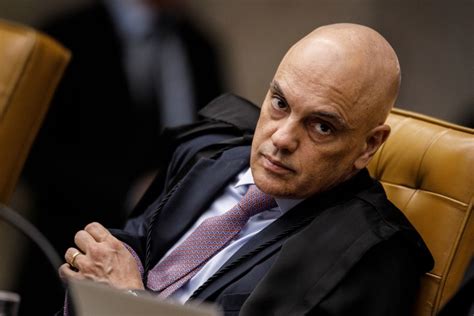Moraes deve enviar à PGR nos próximos dias relatório da PF que indicia