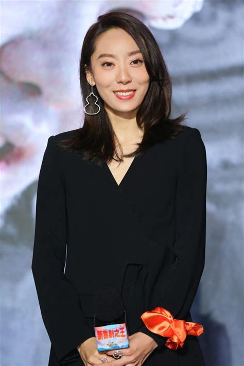 周星驰称“三四十年前就在寻找王宝强” 鄂靖文获封“最扛揍”女主角 Tom明星