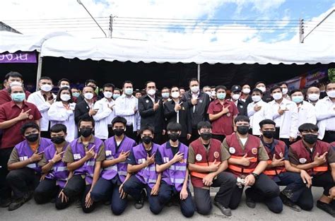 ในประเทศ ธนุพร้อมลุงตู่ ลงพื้นที่เพชรบูรณ์ ให้กำลังใจคาราวาน อาชีวะ ช่วยประชาชน