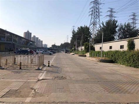 13号线北苑地铁站站前广场破旧不堪需改善 朝阳区区长文献 朝阳区 北京市 领导留言板 人民网