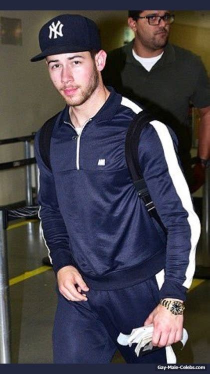 Nick Jonas Bulge 👀🤤 Tumbex