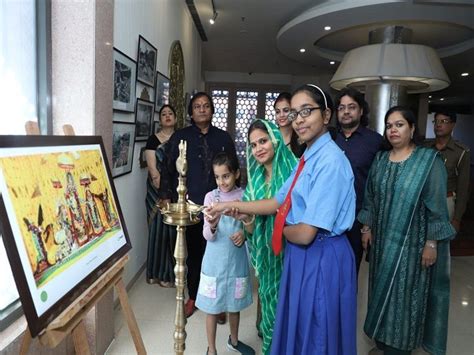 Attraction Of Black And White Photographs Vintage Camera Of 1860 Was Also Seen फोटोज में दिखा