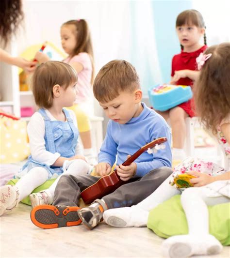 Associative Play What It Is Age Examples And Benefits