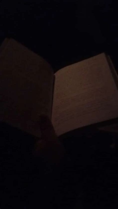 පහන් එළියෙන් පොත් කියවීම 🙌 ️