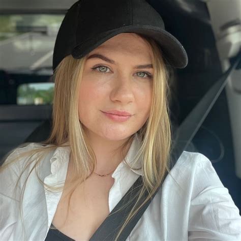 Anastasiia 🌸 Stasyshl • Threads Say More