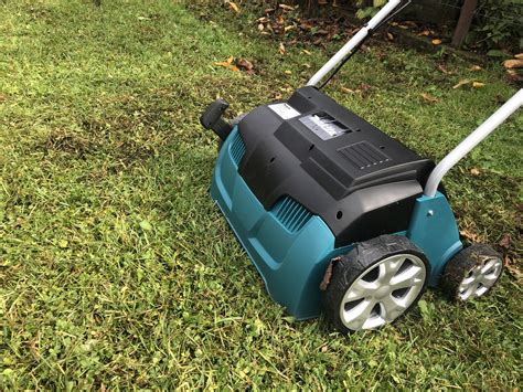 Scarificator MAKITA UV3200 review • zoso blog