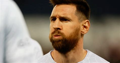 Los Silbidos De Los Fanáticos Del Psg A Messi En Medio De Los Rumores