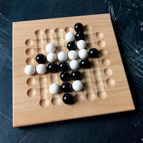 Overview All Games Steffenspiele Wooden Games Games Shell Game