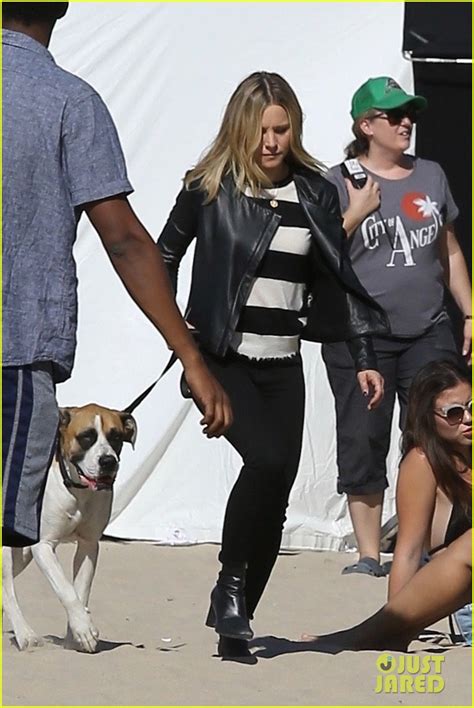 Kristen Bell Films A Veronica Mars Scene At The Beach Photo Kristen Bell Veronica