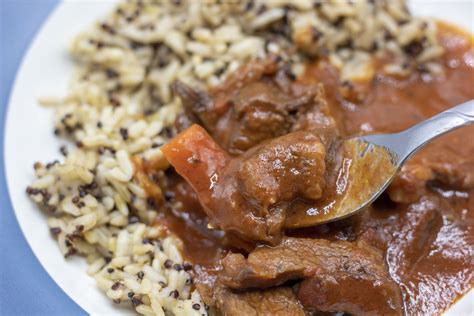 Slow Cooker Short Ribs Best With Chocolate