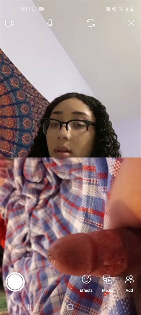 She Kept Watching Me Until I Came Scrolller