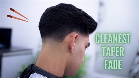 Taper Fade De Ultieme Gids Voor Een Taper Fade Met Krullen Manstyles