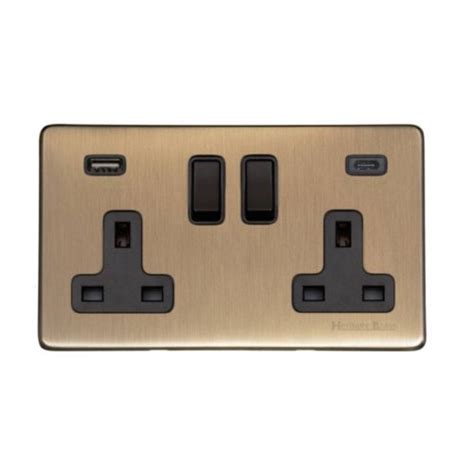 2 Gang 13a Socket With 2 Usb Ac Sockets Screwless Vintage