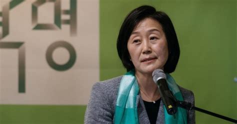 문재인 측 안철수 부인 휴직계 내라 Vs 김미경 연월차 이용해 합법적 선거운동