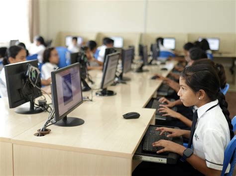 How The Technology Boosts Classroom Learning Experiences