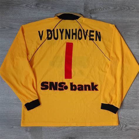 MVV Maastricht 1997 98 GK 2 Kit