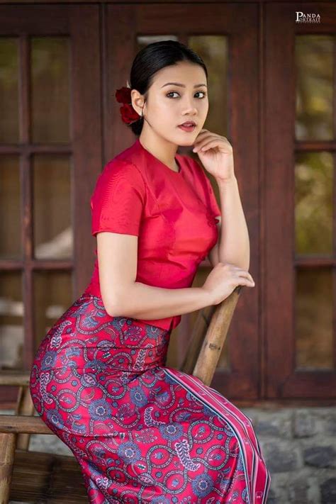 ရှုတိုင်းယဉ်တဲ့ မြန်မာဆန်ဆန်ပုံရိပ်လေးနဲ့ ကျက်သရေရှိစွာ လှသွေးကြွယ