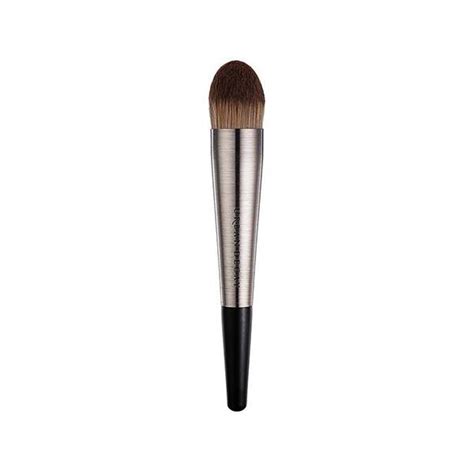 The Best Tool For Applying Different Types Of Foundation