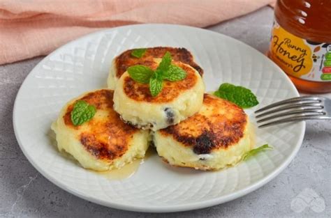 Сырники с клюквой простой и вкусный рецепт с фото пошагово
