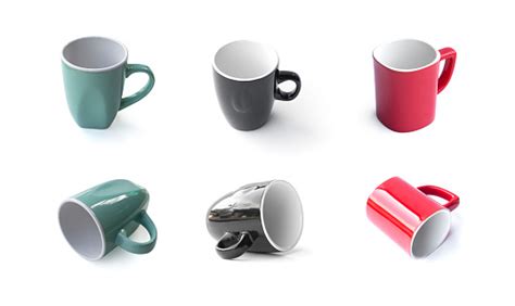 흰색 배경에 고립 된 간단한 디자인으로 커피 컵의 녹색 검정과 빨강 0명에 대한 스톡 사진 및 기타 이미지 0명 그릇 도예 Istock