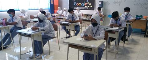 Pelaksanaan Ujian Sekolah Berbasis Komputer USBK SMA Global Madani T