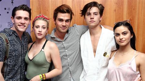 Lili Reinhart And Riverdale Co Stars Send Sweet Messages On Cole Sprouses 25th Birthday