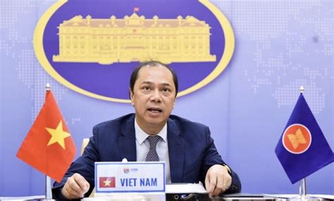 Quan chức cao cấp ASEAN và Trung Quốc họp Hội nghị Tham vấn theo hình thức trực tuyến Đại sứ