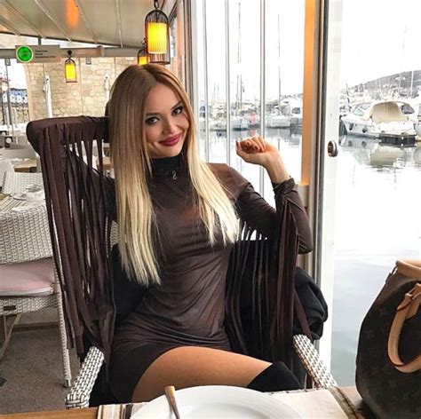 Cansu Taskin Wall Of Celebrities