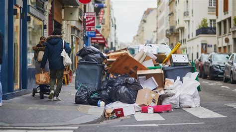 La grève des éboueurs parisiens reconduite jusquau 20 mars Le Bonbon