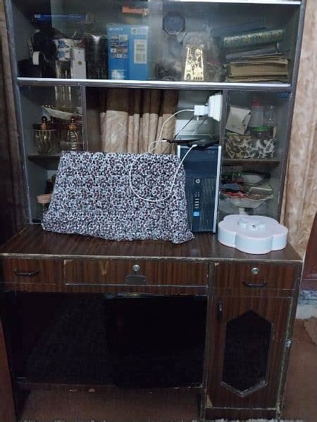 Showcasecomputer Tabledivider Other Household Items 1091617920