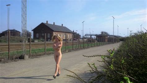 Nackte Anne Magle in Madame O und ihre ganz teuren Mädchen