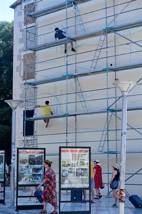 Slobodna Dalmacija Na vrhu Marmontove osvanula velika skela Splićani