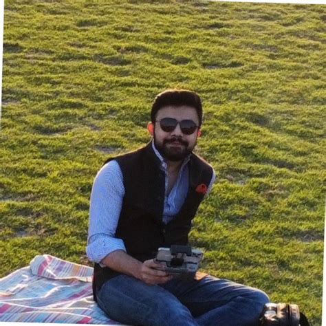 Mustafa Mirza Head Of Marketing Sollis Pizza Linkedin