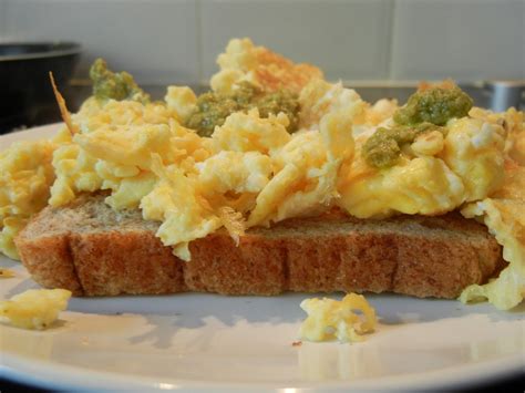 Oven Lovin Pesto Scrambled Eggs