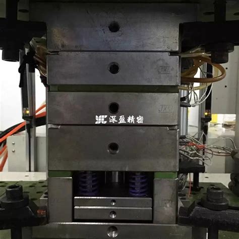 液态硅胶模具厂家LSR液态硅胶模具加工液态硅胶包胶模具制造公司 广东盈泰