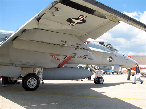 F A 18e Super Hornet Walk Around Page 1