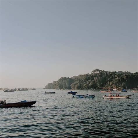 Pesona Pantai Pasir Putih Pangandaran Jawa Barat WisataHits