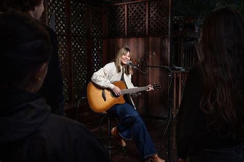 2nd Generation Of Guitars Featuring Transacoustic™ Technology To
