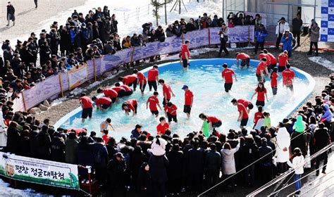 韓國冬季慶典趣 滑雪之外還可以冰釣玩雪橇火烤鮮魚 蕃新聞