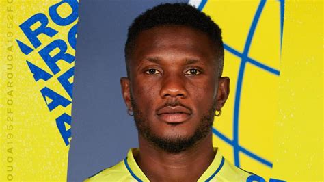 Oficial Eboué Kouassi Regressa Ao Arouca Maisfutebol