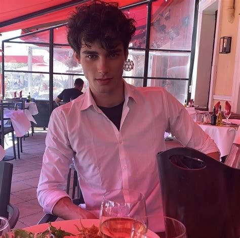 Model Oussama Guessoum Rvindictaratecelebs