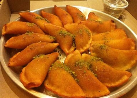 هل تعلم لماذا سميت القطايف بهذا الاسم؟