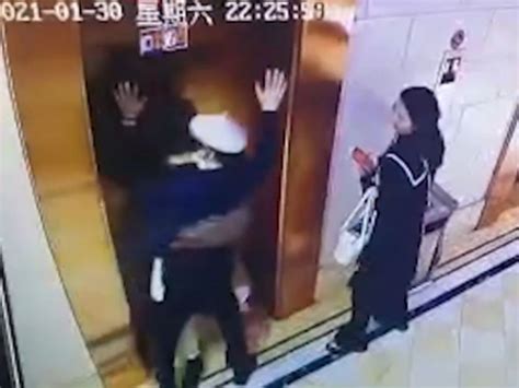 杭州男電梯間遭少女強吻 事後稱被女孩性格深深吸引 星島日報