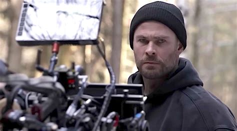 Extraction Netflix Unveils Exciting Behind The Scenes Look At Chris Hemsworth Sequel