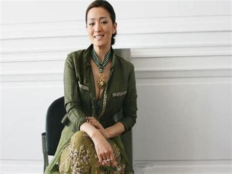 52歲的鞏俐氣質依舊好，走紅毯更是霸氣，嫁70歲老公卻讓人羨慕 每日頭條