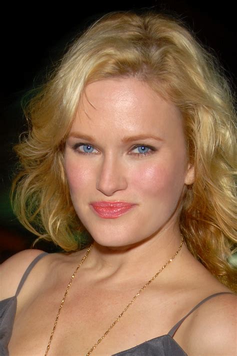 Nicholle Tom Pictures