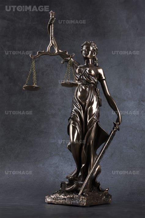 범죄와 법률 정의의 여신상 유토이미지 상세페이지 베이직샵 사진 21729019