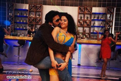 All The Best Photos Hd Images Pictures Stills First Look Posters Of