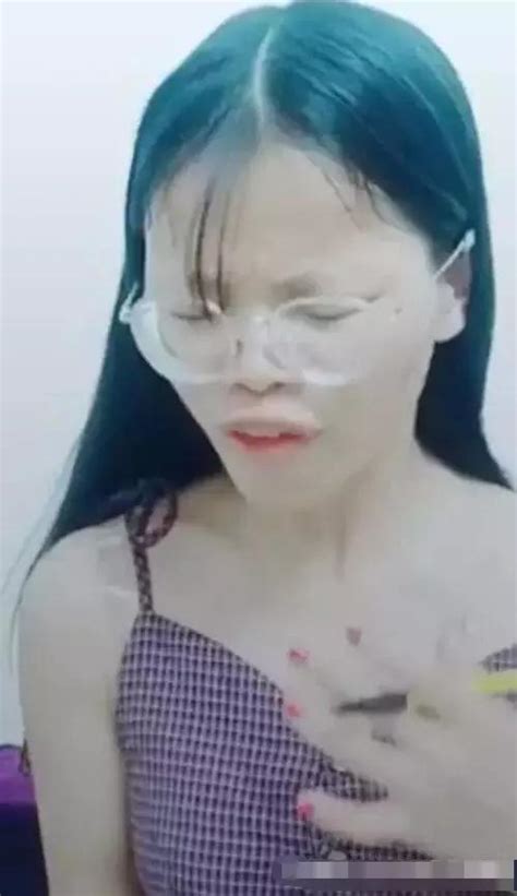 快手 嘟嘟姐”vs抖音 嘟嘟姐”，同样的大嘴，你觉得谁赢了？ 每日头条