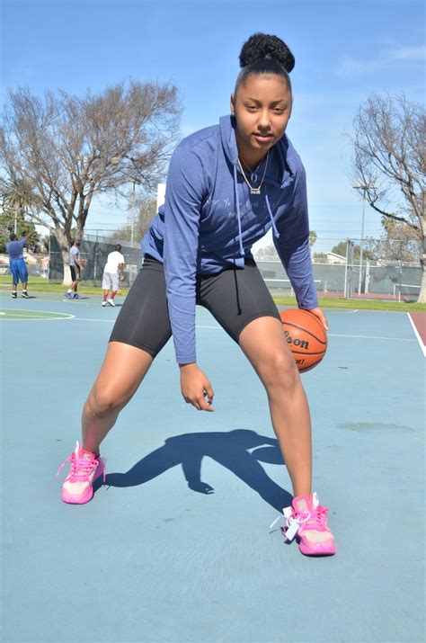 Juju Watkins Becomes Naismith Girls High School Player Of The Year